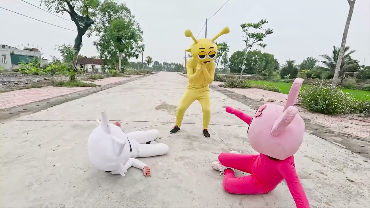 Pinki vs Wenda stuck in a car together?! 🚗😱 who will escape first ...