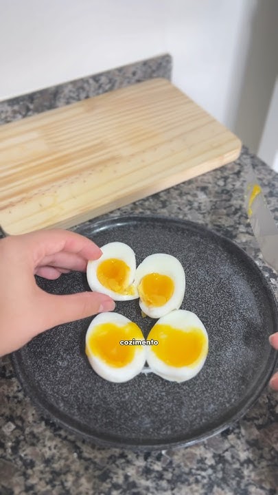Tutorial de como fazer um ovo com a gema mole perfeita 🤍🤍 #ovo - YouTube