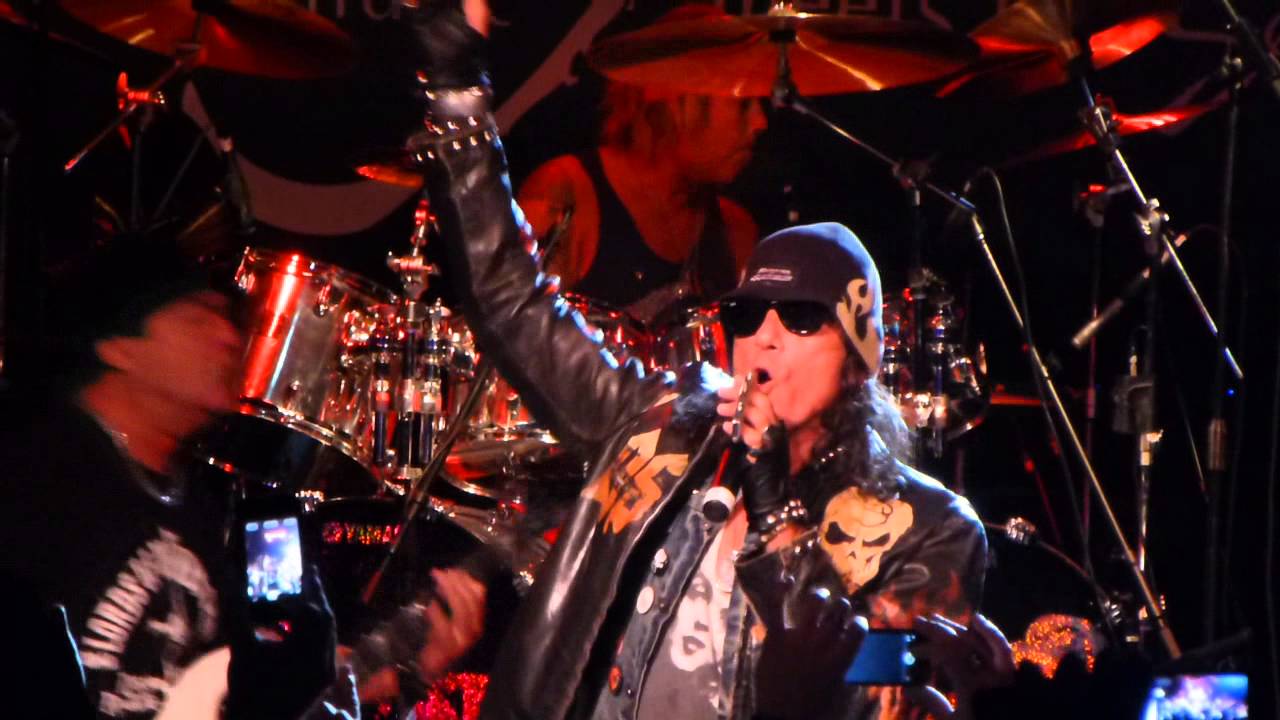 RATT- Wanted Man - YouTube