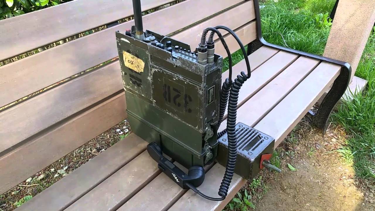 AN/PRC-104 HF Portable Radio - YouTube