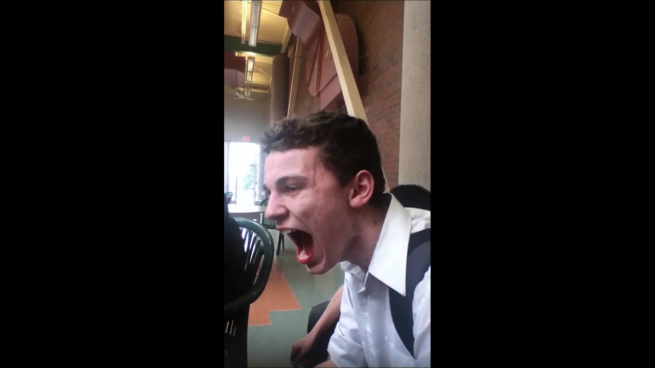 My Friends high pitched Scream (AWESOME) - YouTube