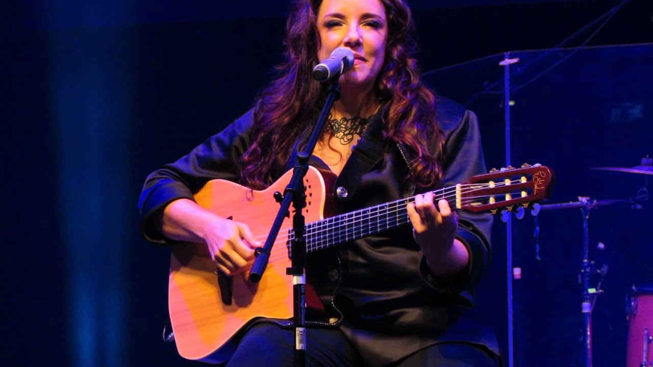 ANA CAROLINA - 12/11/2013 - BARRA MUSIC - YouTube