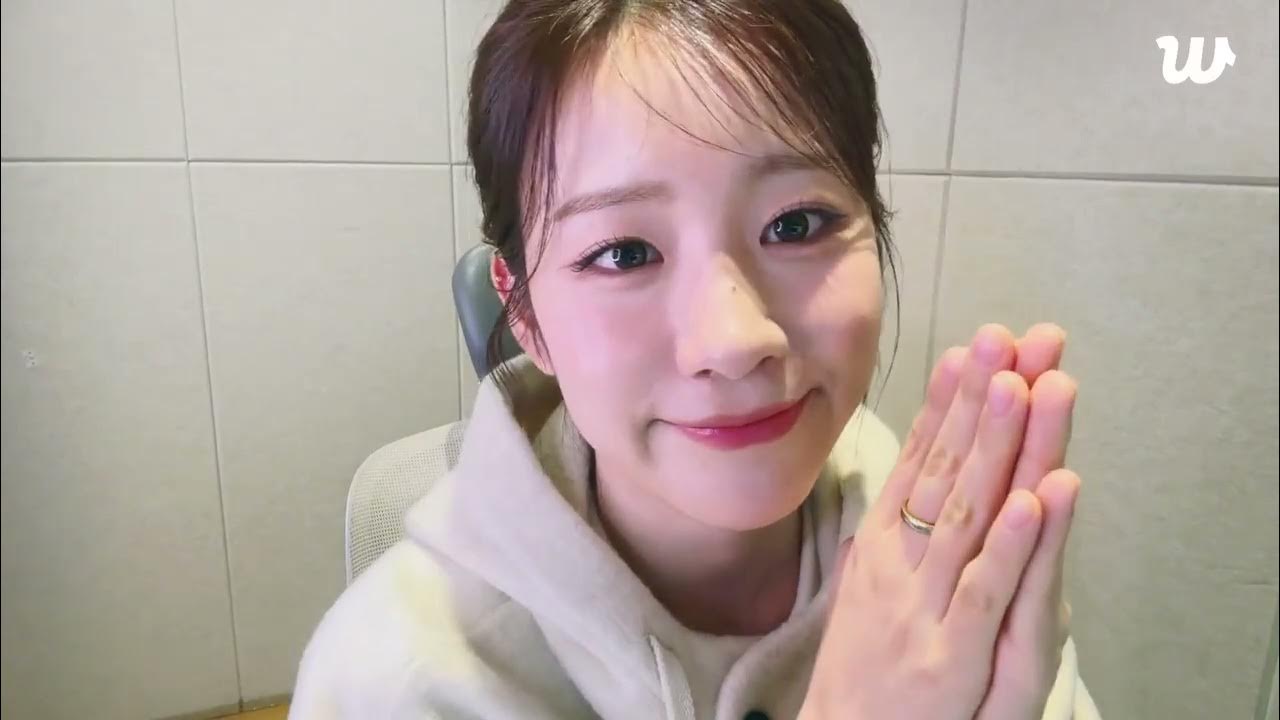 아주 오랜만에 돌아온 욘플리🐻‍ ️ | WOOAH Weverse LIVE [SUB] 241202 - YouTube