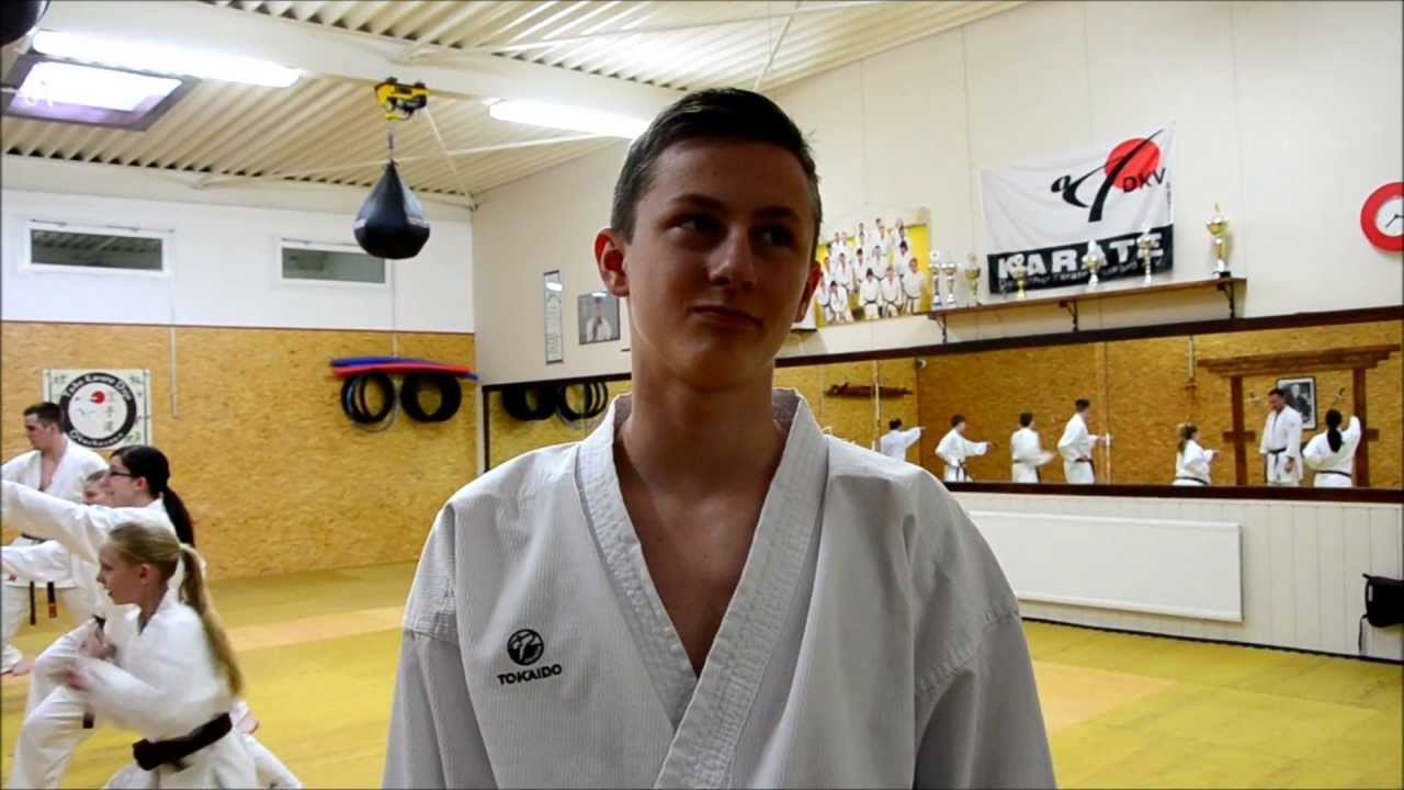 Max Bauer - Europameister 2013 Kumite Jugend männlich -63 kg - YouTube