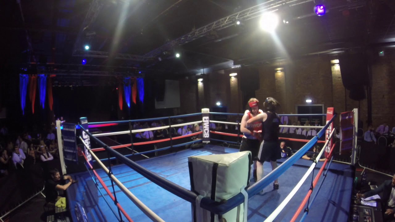 Ultra White Collar Boxing | Lincoln | Ryan Cutts VS Liam Taylor - YouTube