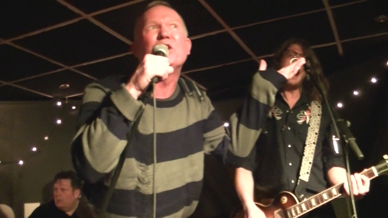 Johnny Seven 2 Let's Rock - YouTube