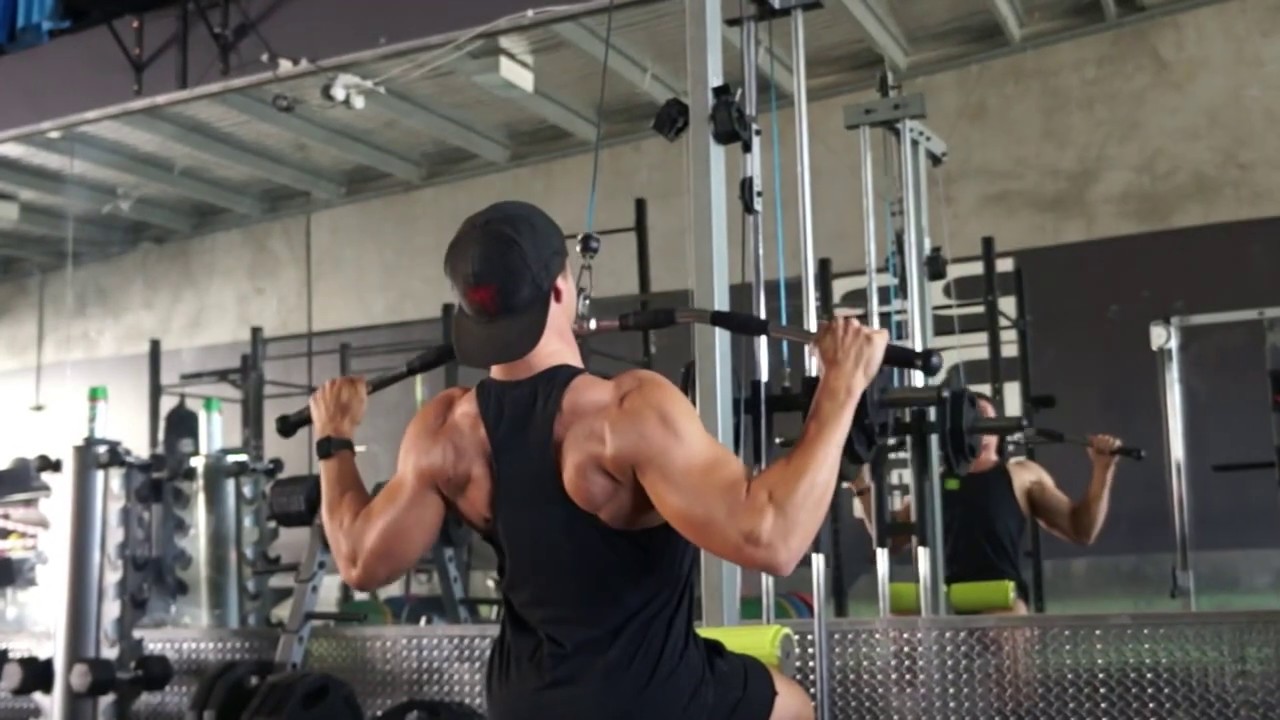 LAT PULLDOWN VARIATIONS DEMONSTRATION - YouTube