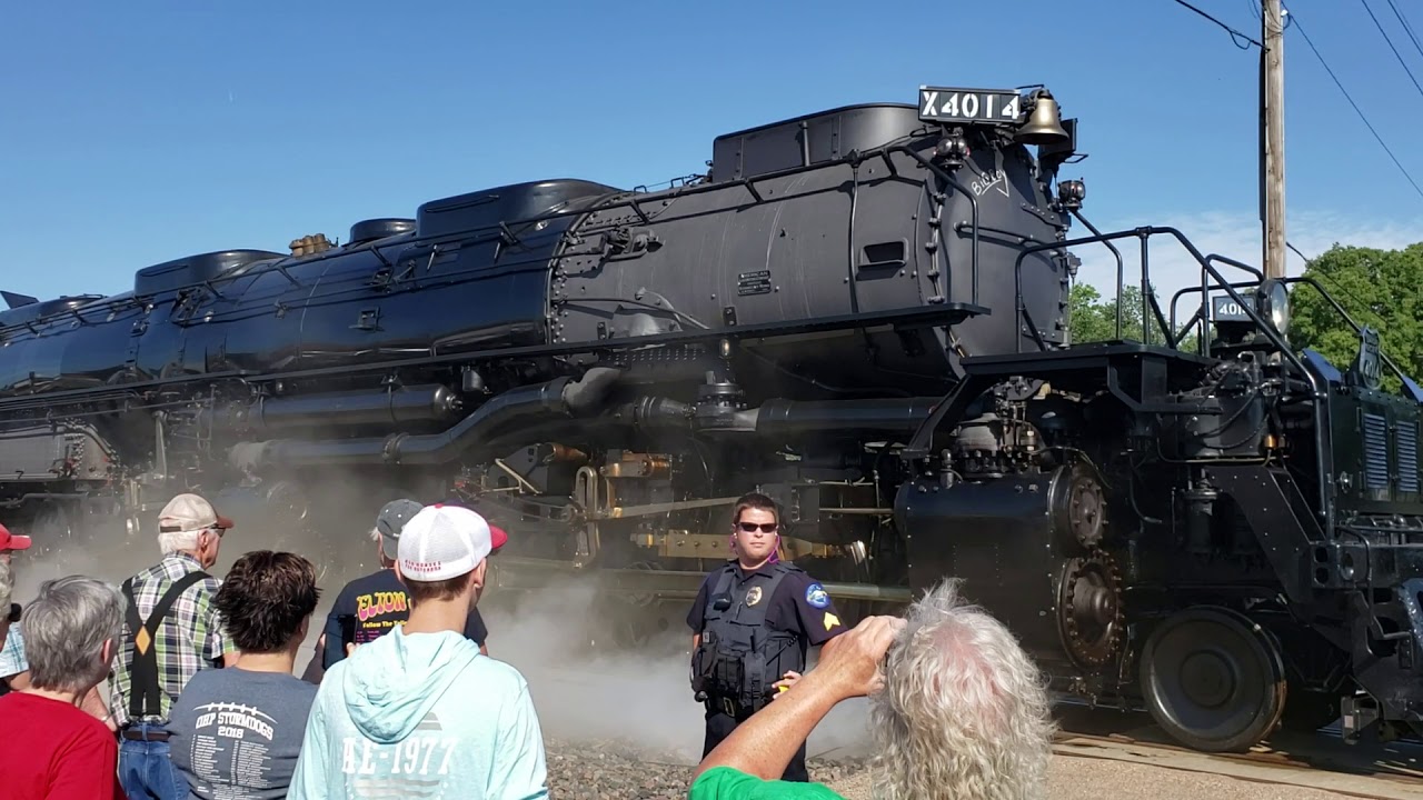 4014 departs Central City - YouTube