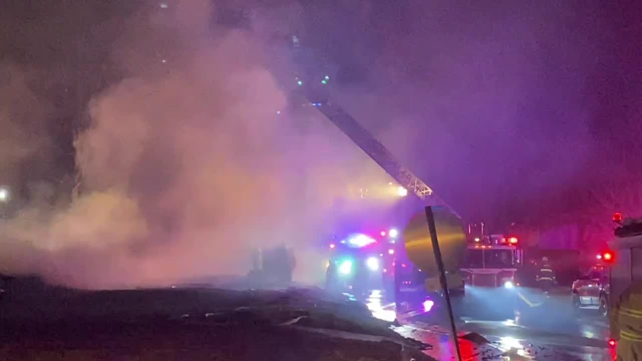 15 Fire Departments Battle Multiple Homes on Fire in Southern Illinois ...