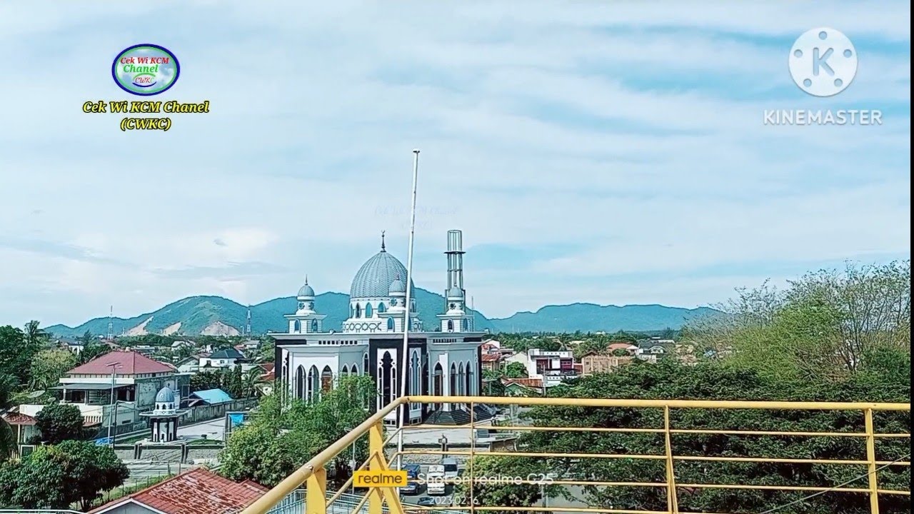 Suasana Lokasi Sejarah Tsunami Aceh PLTD Apung 1, Banda Aceh Pebruari ...