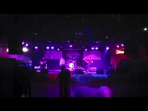 Chuck Courtenay - I Ain't Living Long Like This (Live From The Country ...