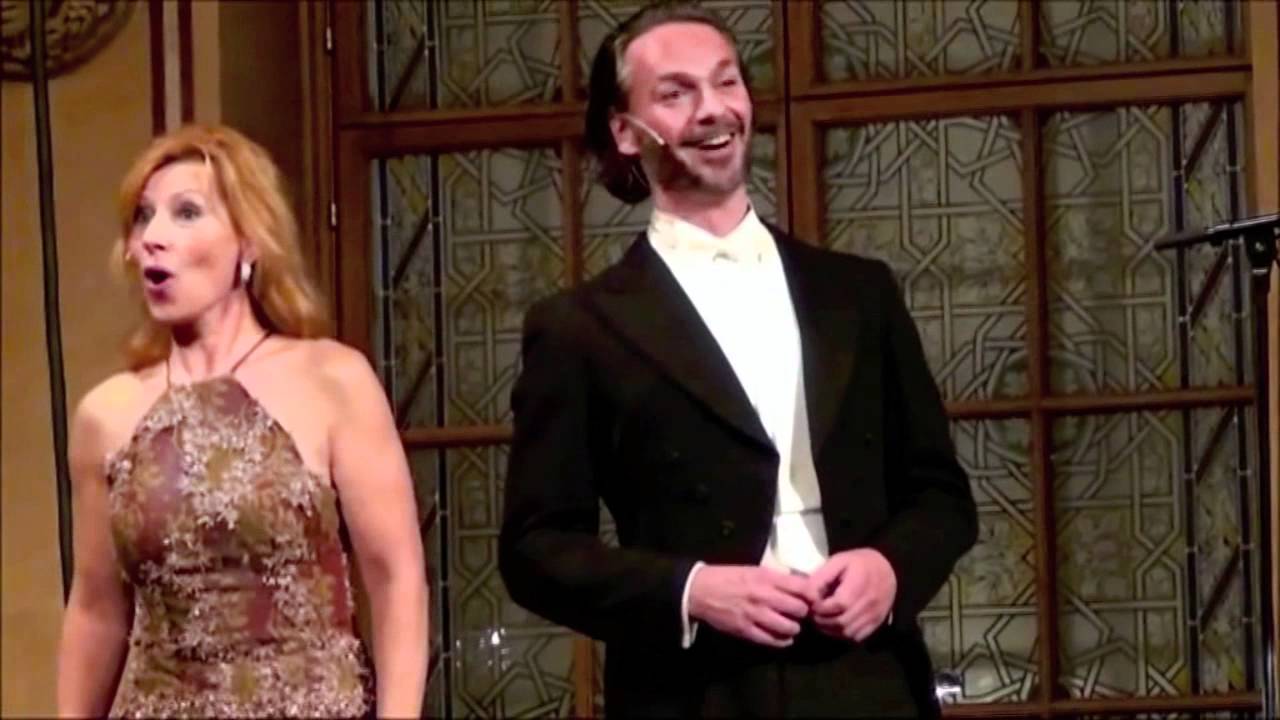 Roy ter Haar - Vienna Mozart Opera Gala, Christmas 2011 - YouTube