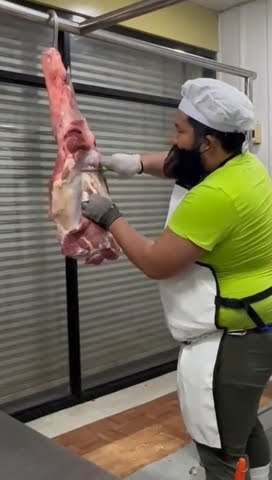 Video demonstration of deboning fore quarter beef - YouTube