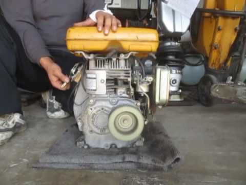 1 ROBIN EY18 3B 発動機 - YouTube