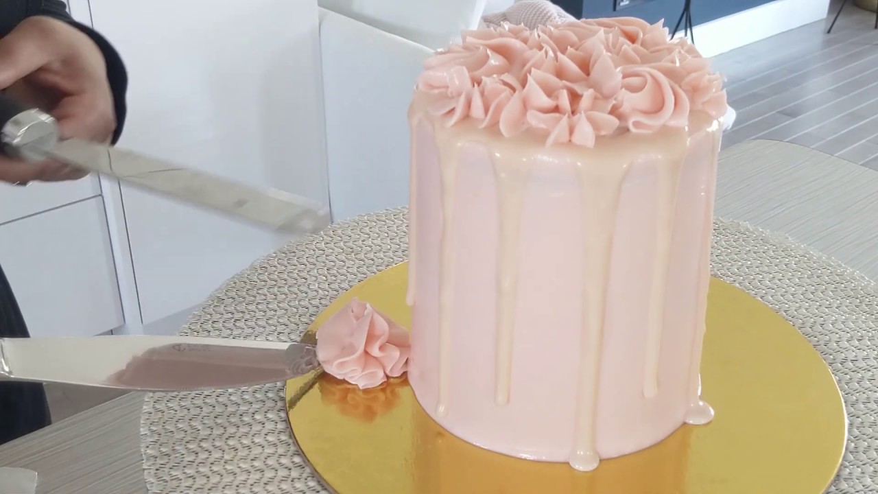 Mini drip cake time lapse - YouTube