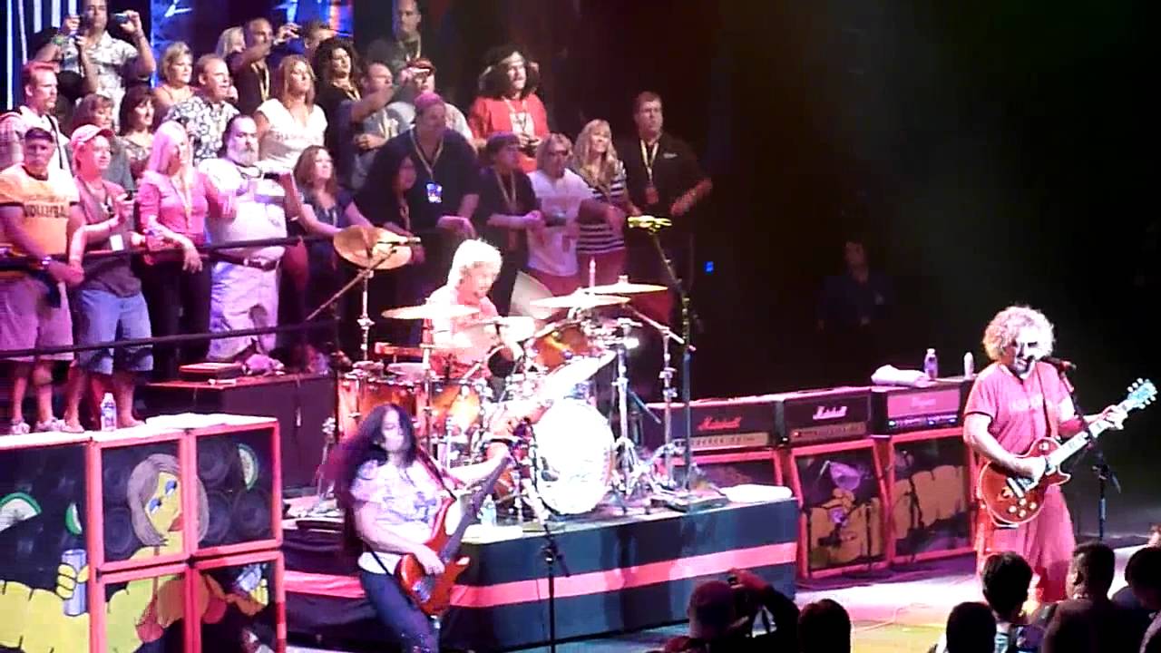 There's Only One Way To Rock(Sammy Hagar) - YouTube