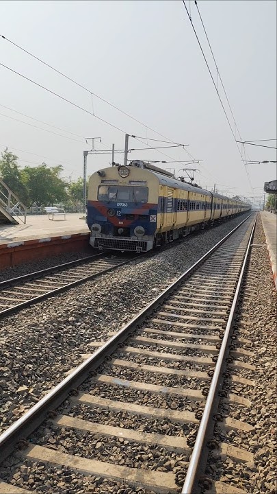 Barddhaman Asansol MEMU Train - YouTube