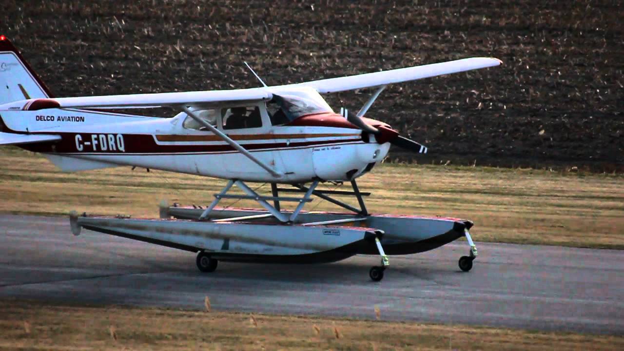 [HD] Amphibious Cessna 172M Landing and Taxiing CSU3 - YouTube
