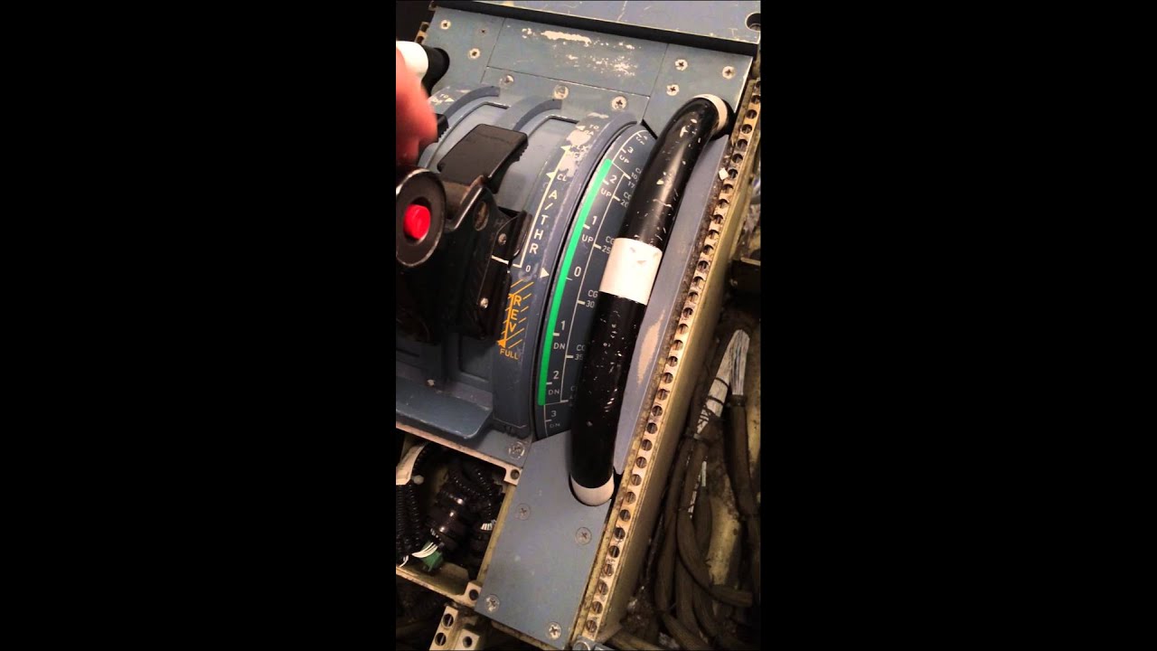 Airbus A320 Thrust Lever Engine 2 - YouTube