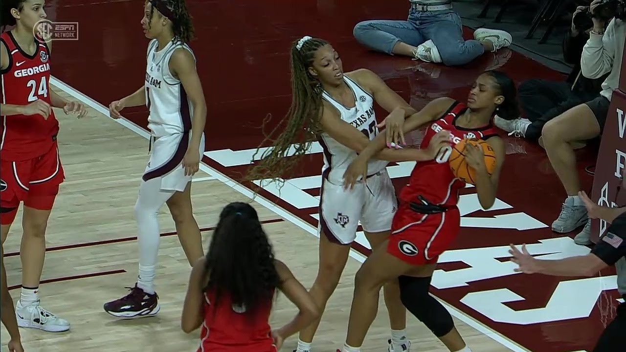 HEATED Exchange As Players Fight Over Ball, Double Intentional Fouls ...