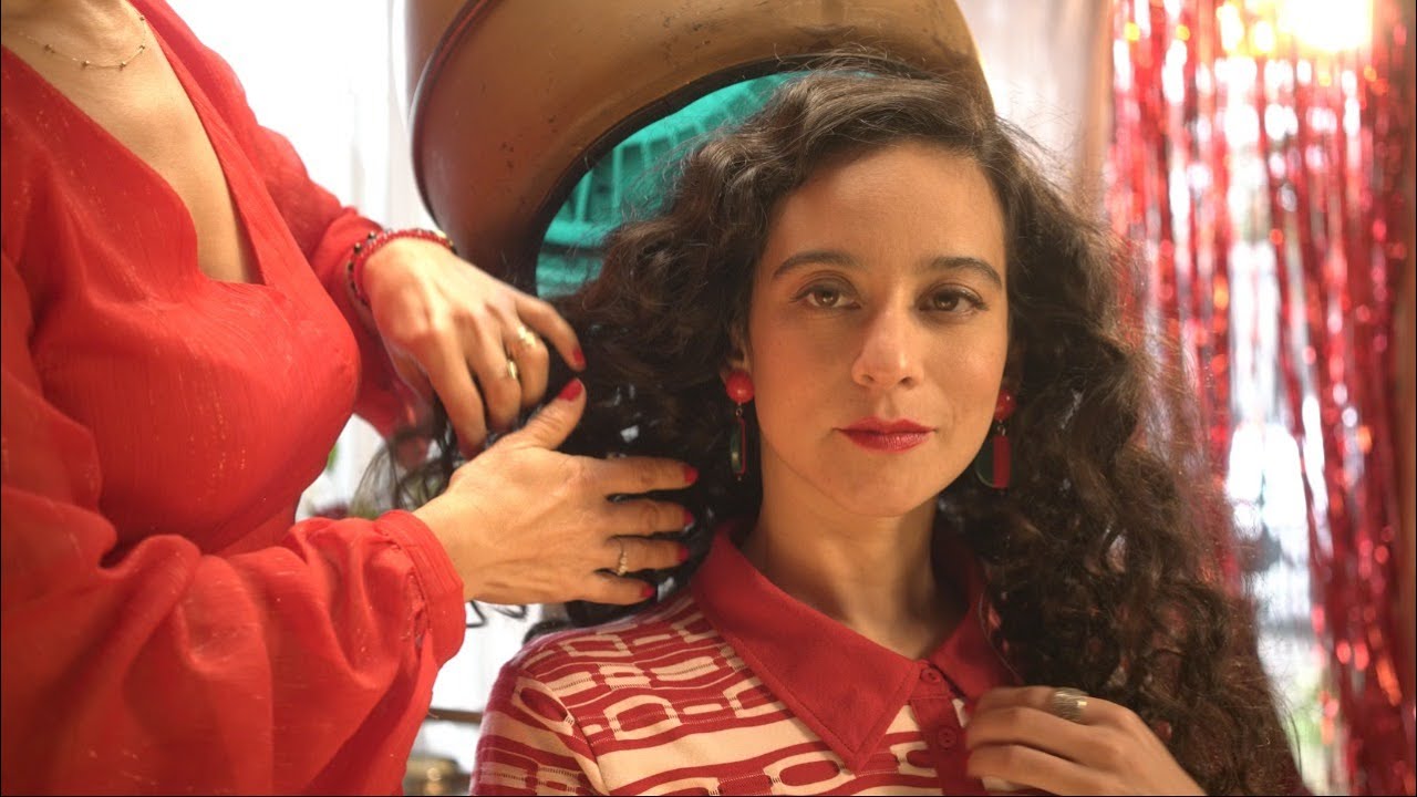 Lorena Erpel - Corazón Escaleno (Video Oficial) - YouTube