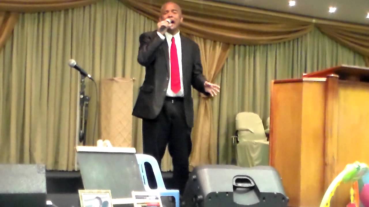 Theo Watt singing "I need you Lord right now" - YouTube