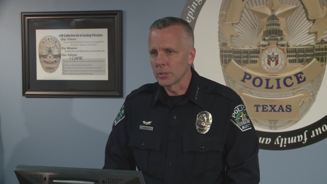 FULL: APD chief on ICE arrest incident - YouTube