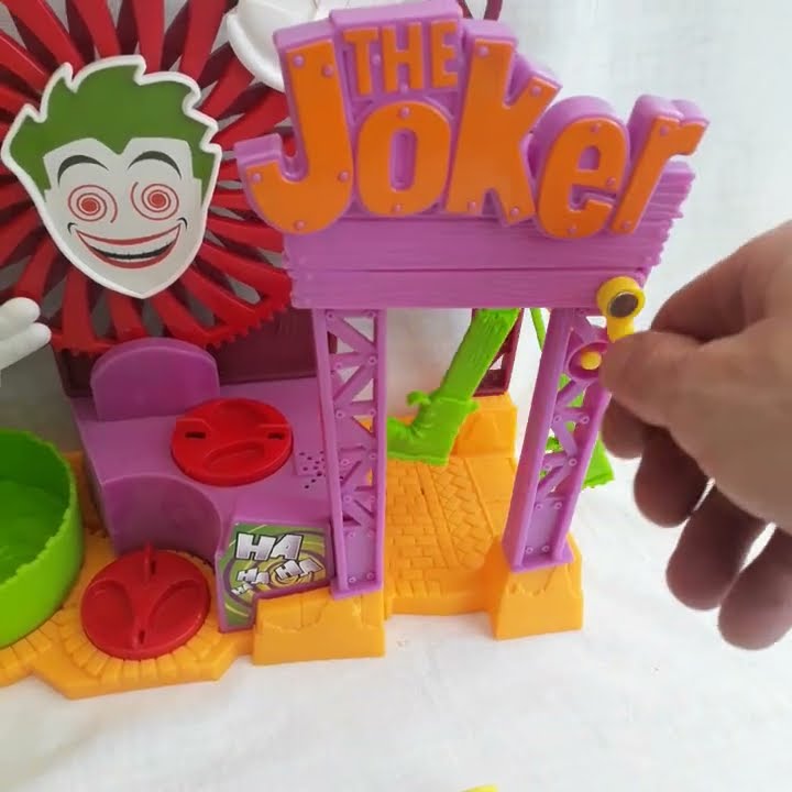 Imaginext Joker Fun House with Sounds + Joker & Batman Vehicle Plain ...