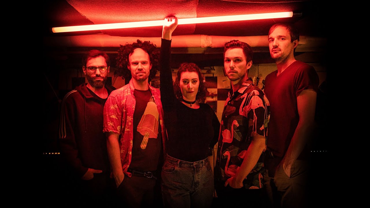 SNL Closing Theme (A Waltz in A) - YouTube