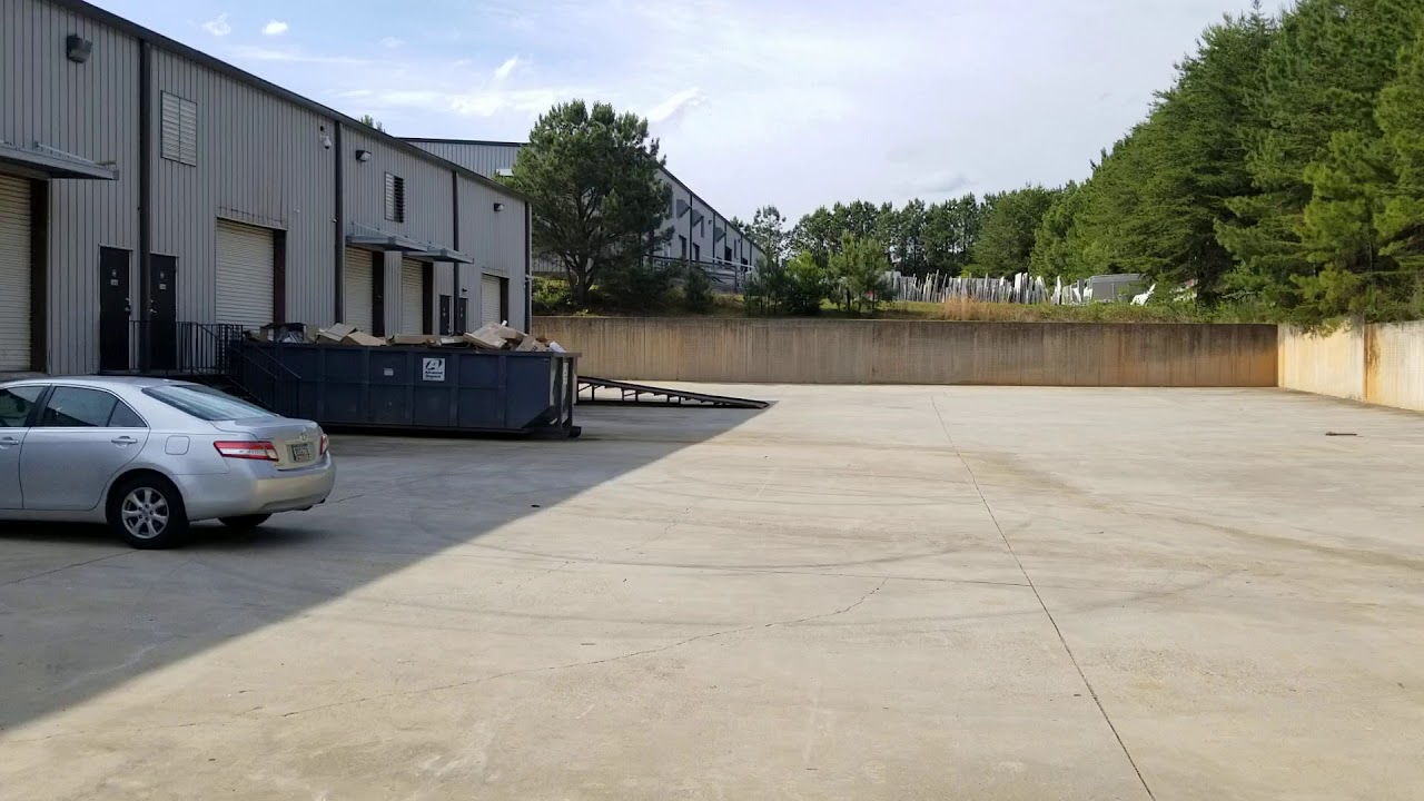 Virtual tour front/back parking lot - YouTube