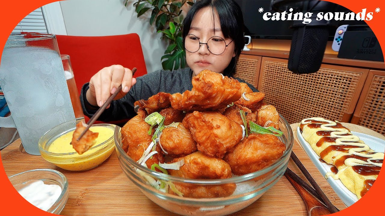 *eating sounds* Kaarage (Japanese fried chicken) + rolled eggs with ...