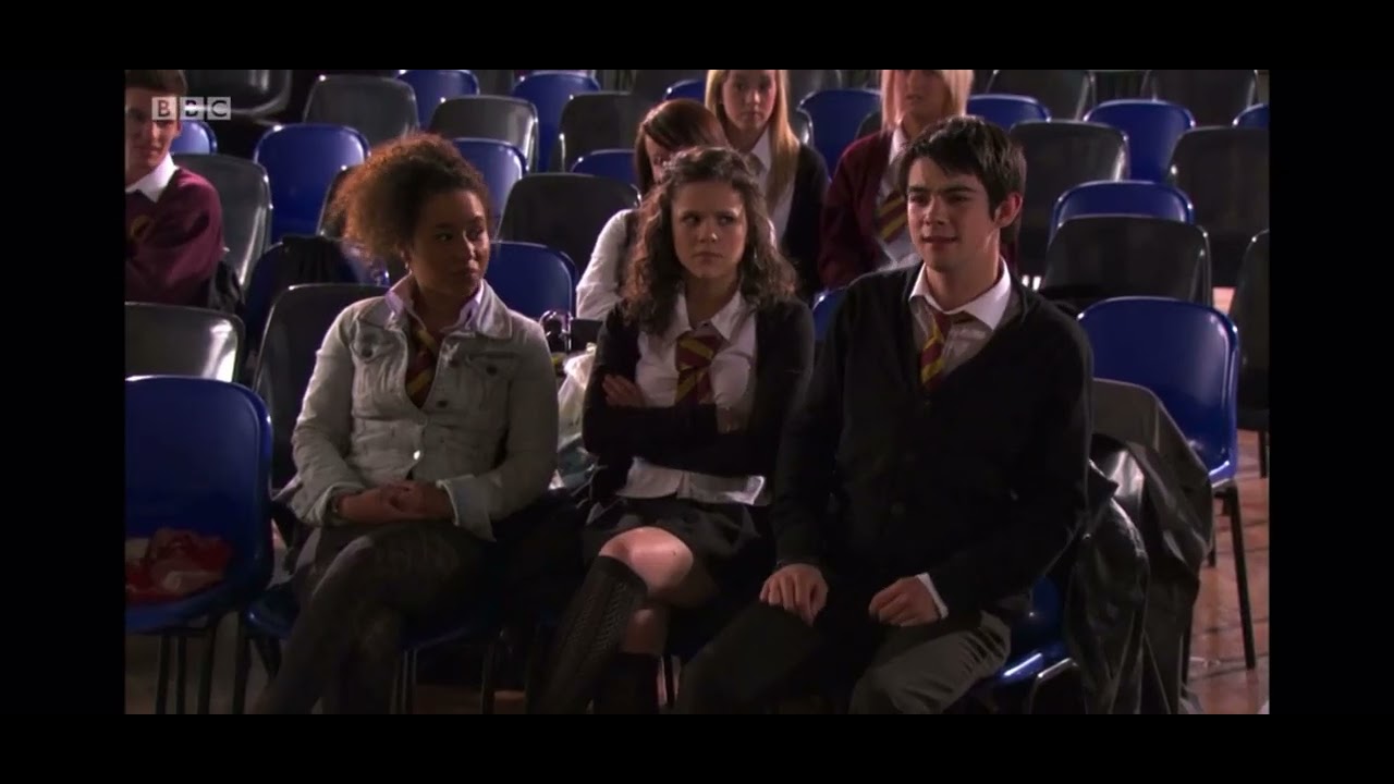 Waterloo road : Kyle keeps winding Finn up - YouTube