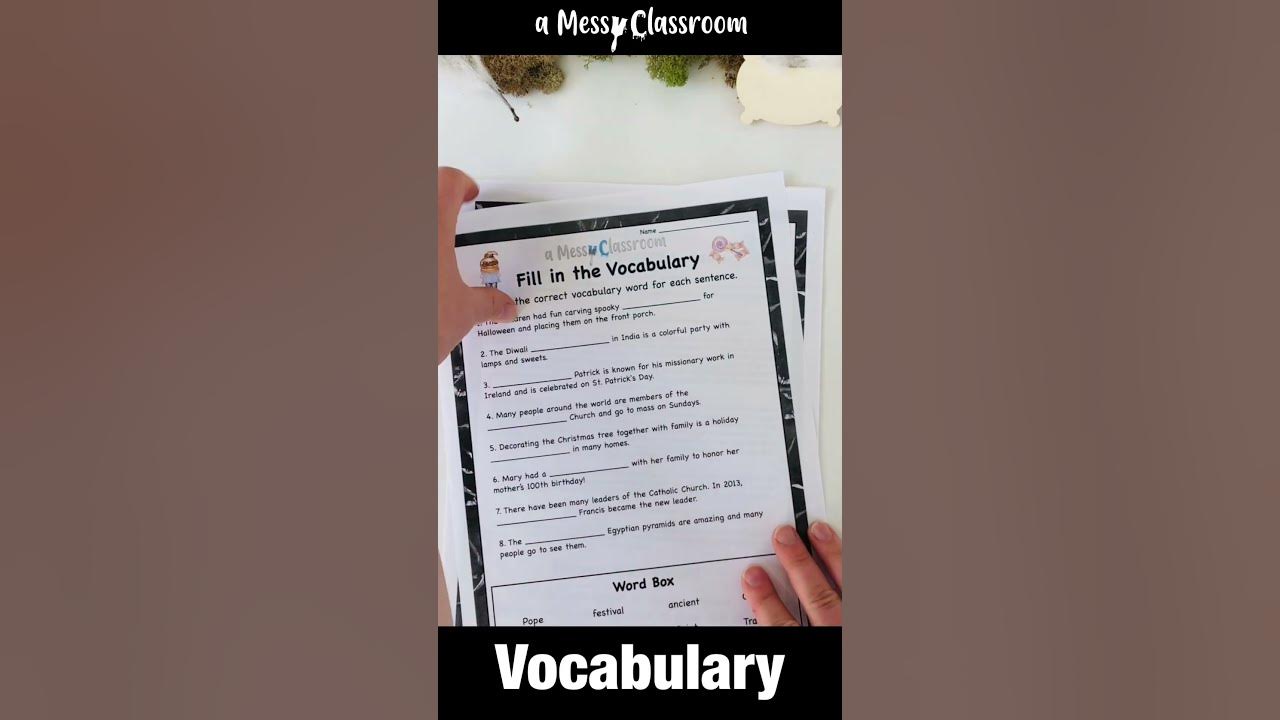 Halloween Nonfiction Text Feature RI.2.5 Task Card Scavenger Hunt 2nd ...