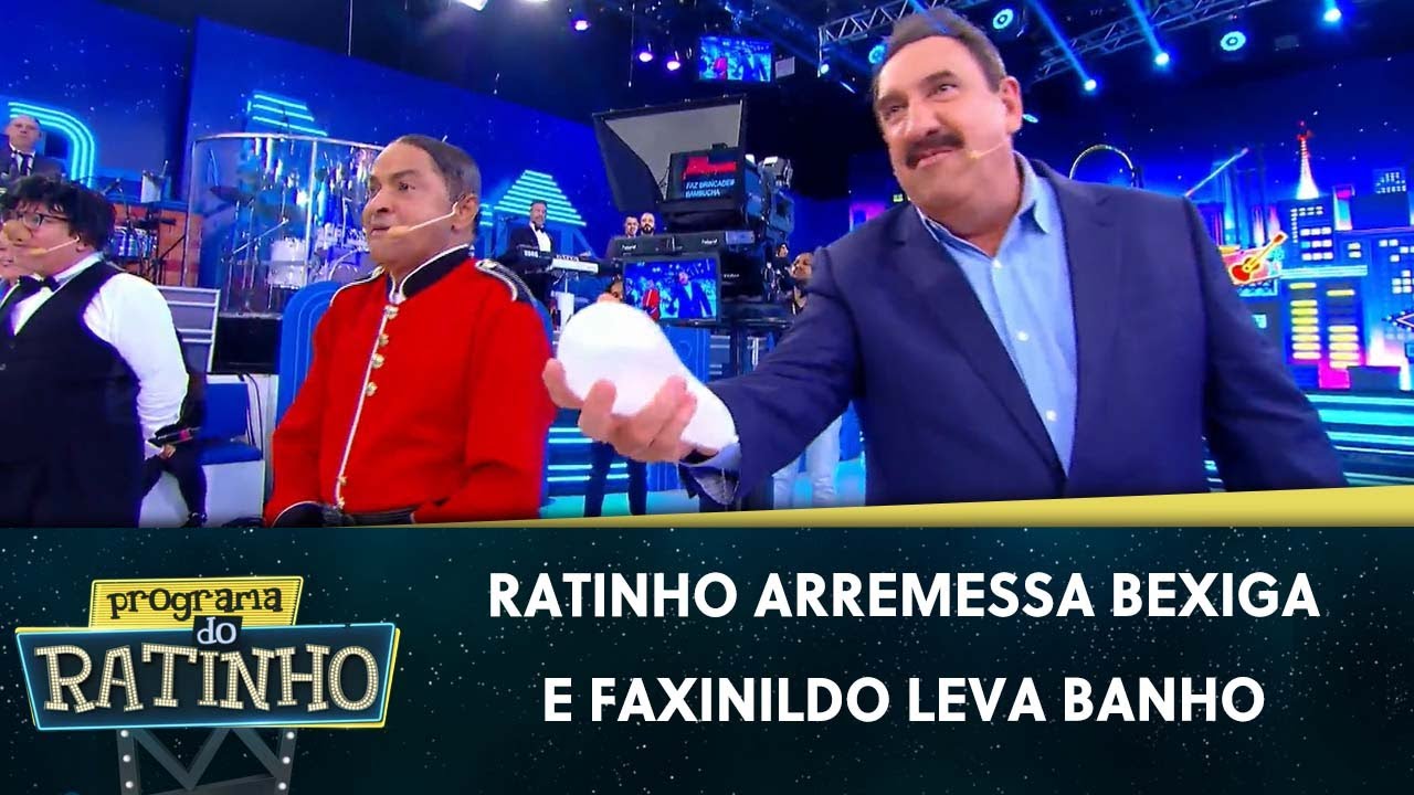 O Faxinildo levou um verdadeiro banho do apresentador Ratinho ...