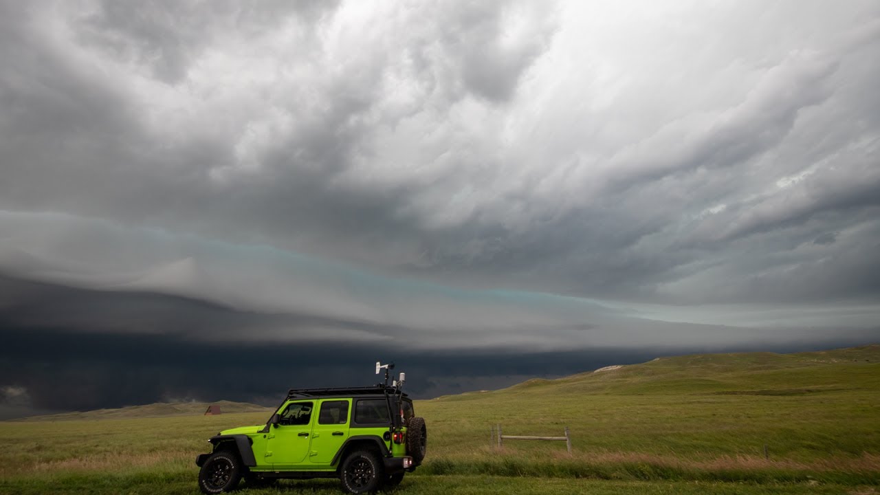 Long-track SUPERCELL Montana to South Dakota - YouTube