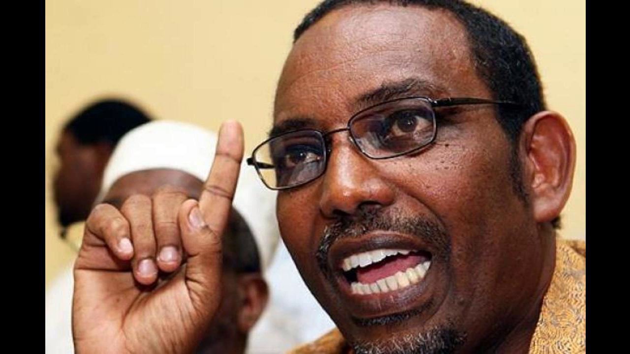 Faarax Macalin Oo Ka Dayriyey Doorashada Somaliya Kuna Tilmaamay Mid Haadaan Dheer Lagaga - YouTube