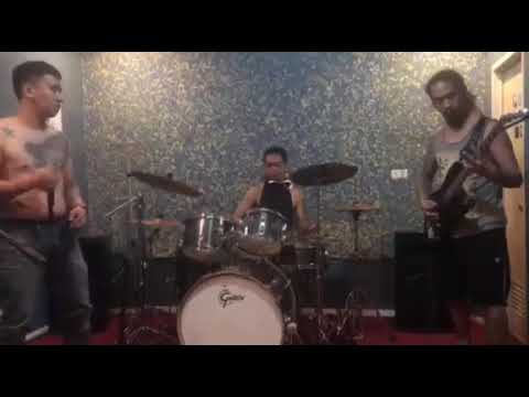 Vermin Infection in Studio - YouTube