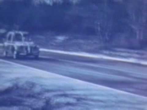 Citroen 2CV crash test - YouTube