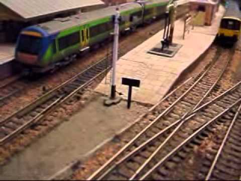 OO Gauge Class 150 Railway Model - YouTube