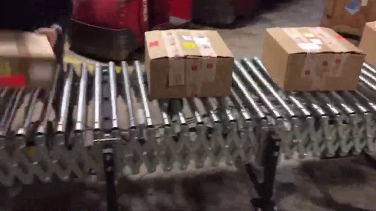 Expandable Flexible Conveyor - YouTube