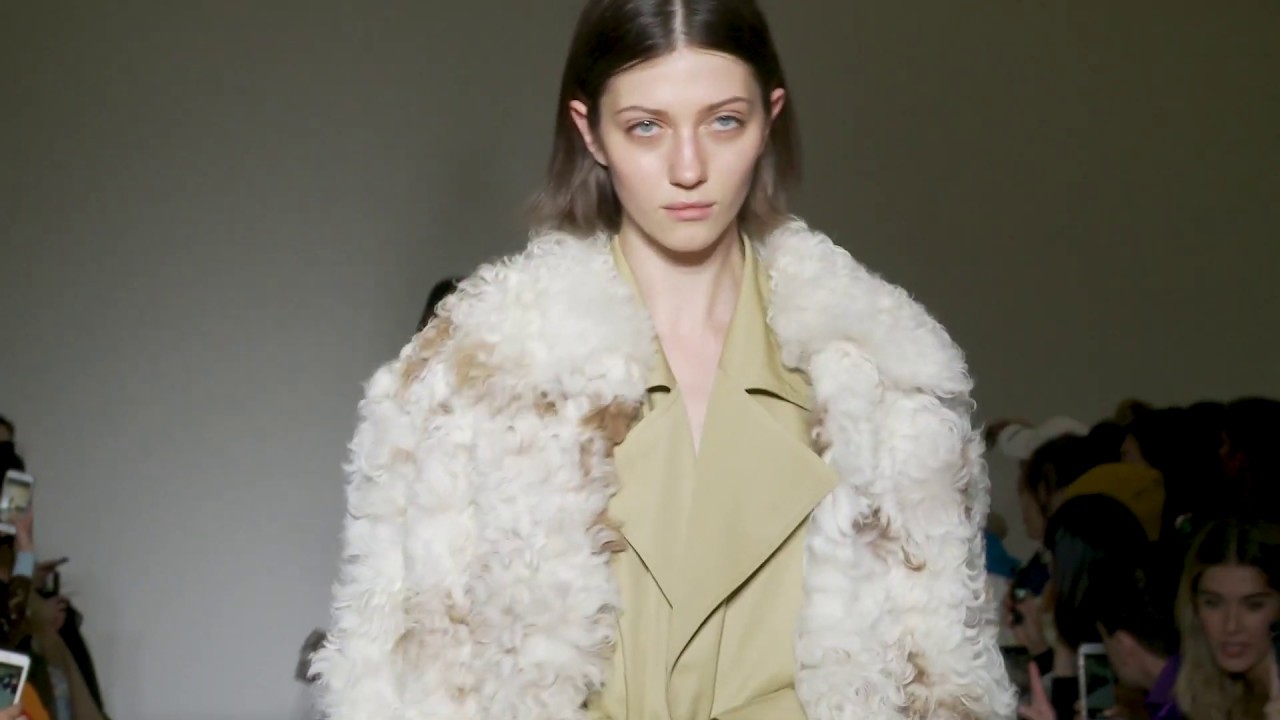 Fall/Winter 19-20 Fashion Show - YouTube