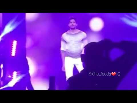 Alia and Sidharth || Banjaara at DreamTeam