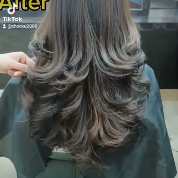 long graduation haircut #layer - YouTube