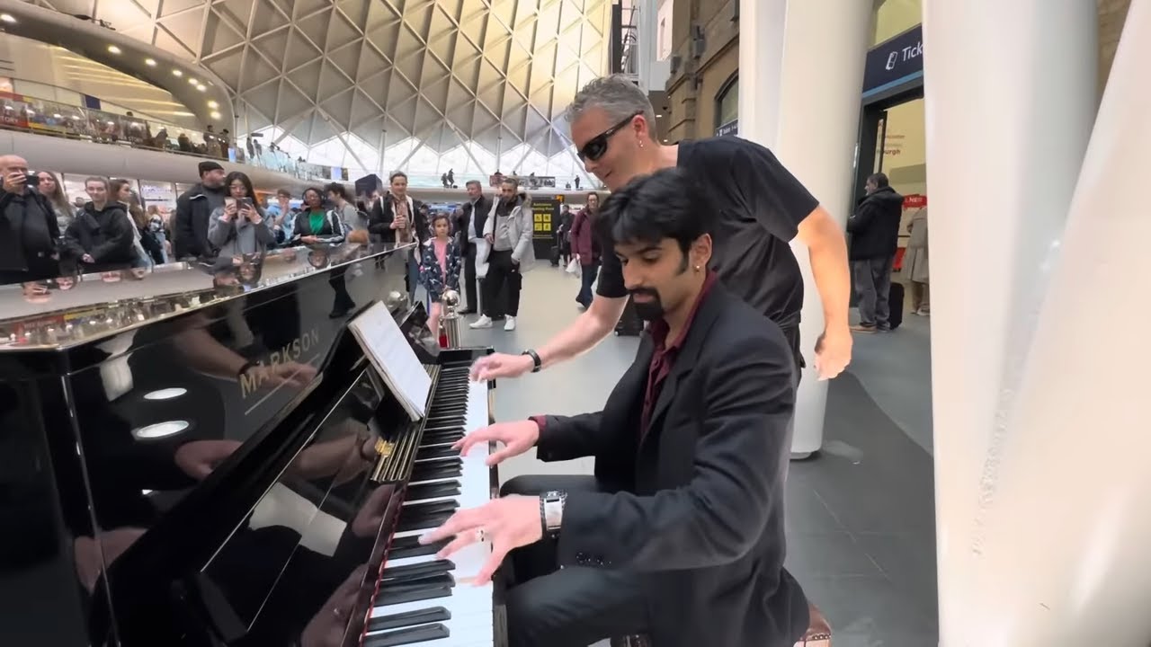 ‘This Is My Dream Come True’ Says Boogie Woogie Fan - YouTube