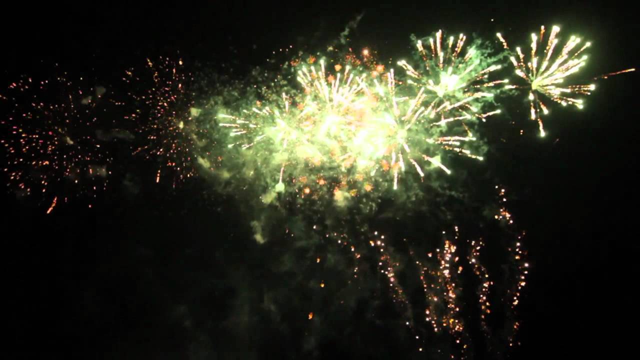 Quenington Bulldogs Fireworks 2011.mov - YouTube