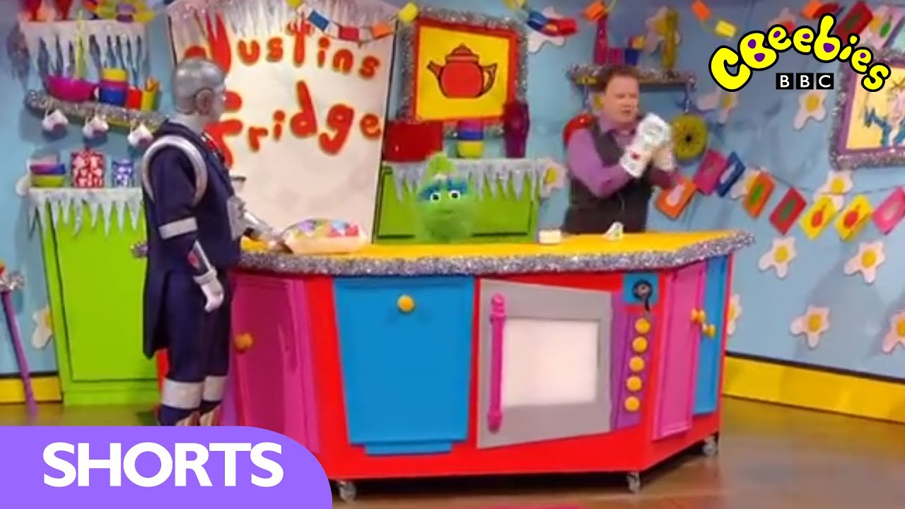 Justin's House: Can Justin Make A Christmas Pudding? - CBeebies - YouTube