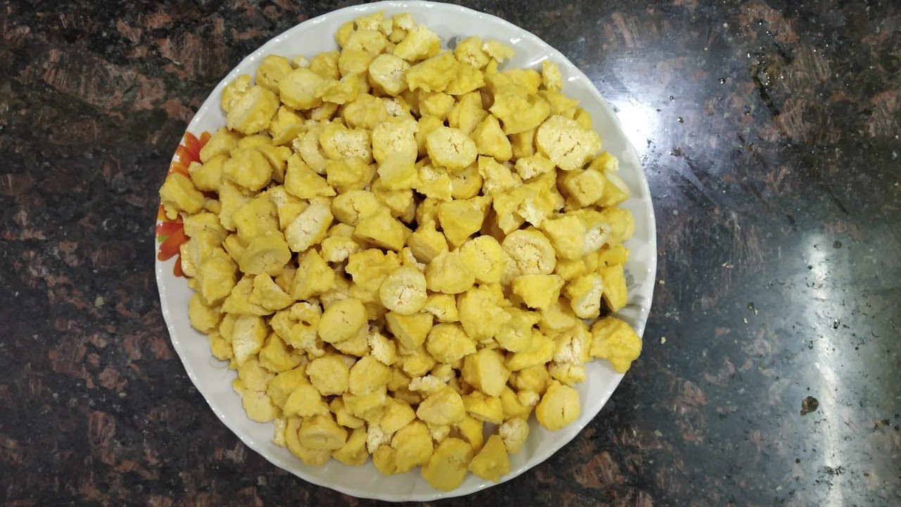 Moong dal ki badi || मूंग दाल की बड़ी - YouTube