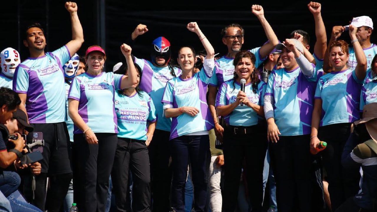 Récord Guinness Clase de Trampolines Fitness más grande del mundo - YouTube