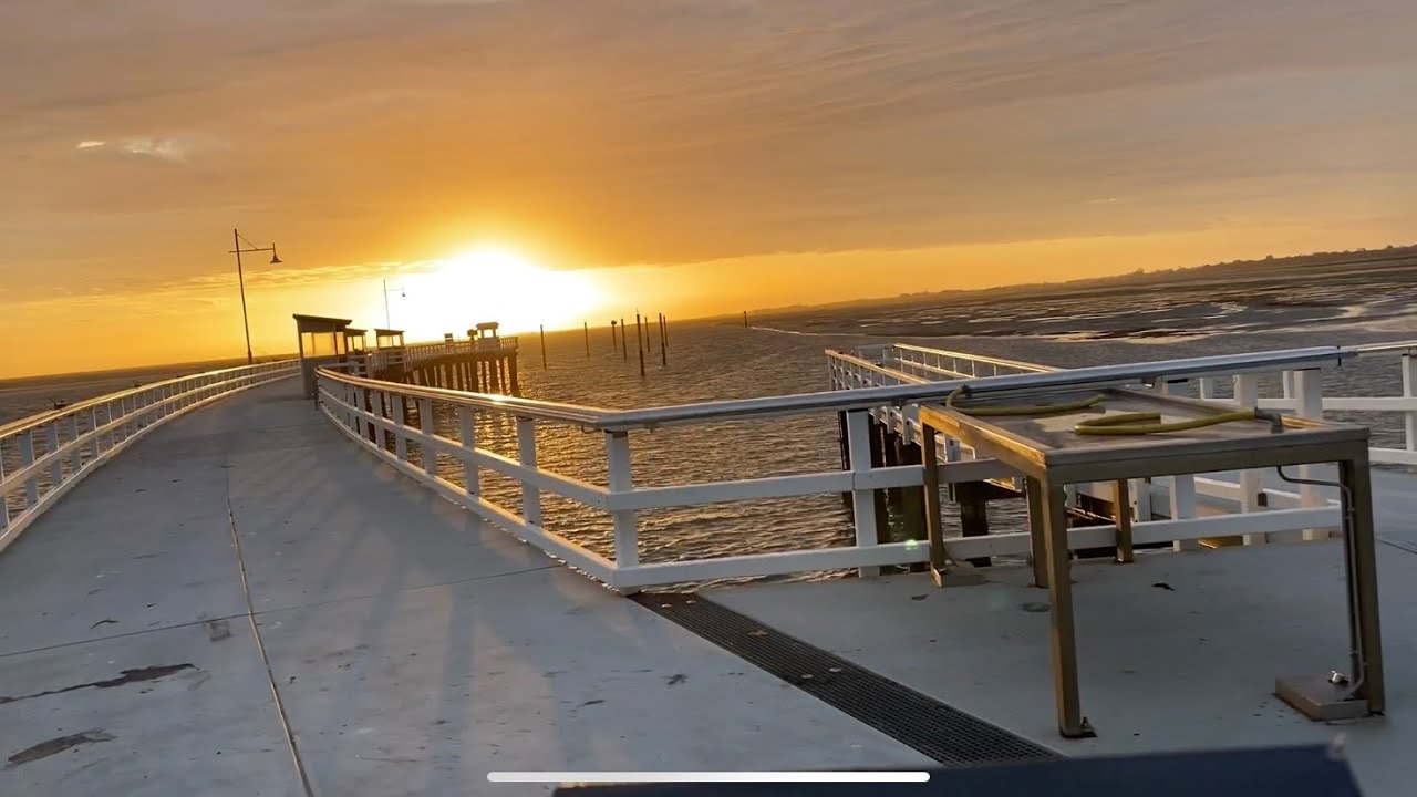 Port Welshpool long jetty - YouTube