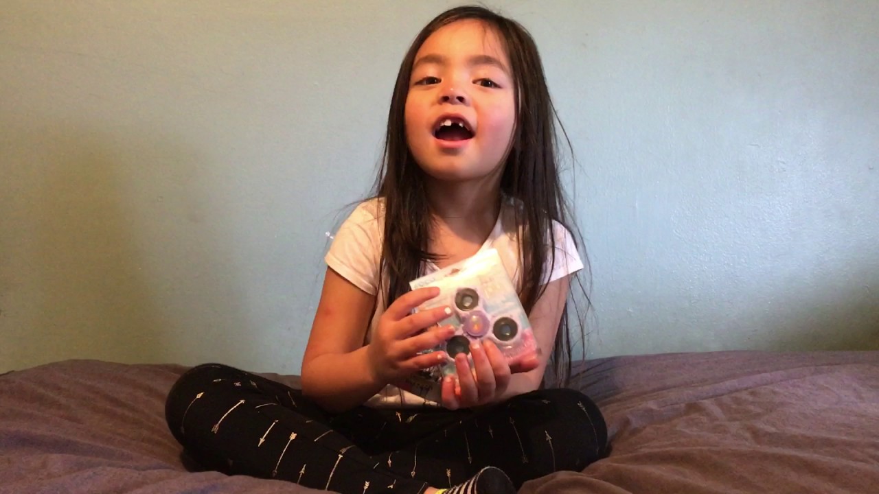 Mya's Disney Ariel fidget spinner unboxing (5 yrs old) - YouTube